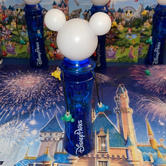 Disney | Toys | Disney Parks Exclusive Mickey Glow Spinner Ages 3 ...